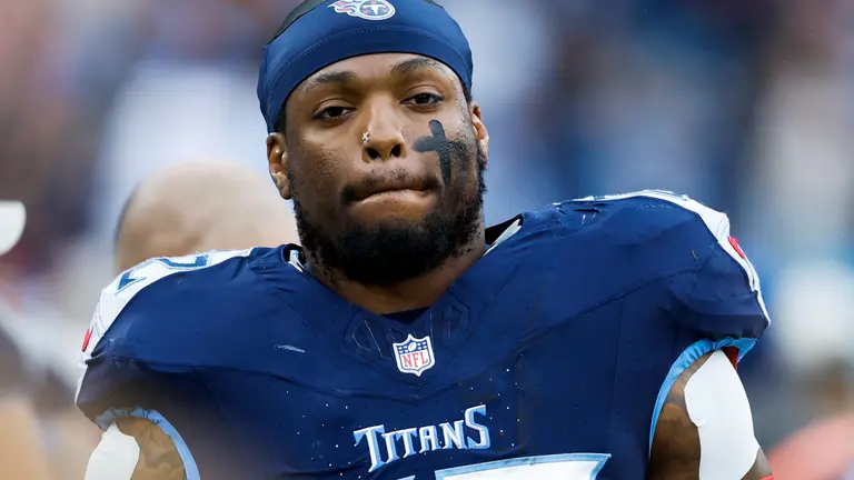 Derrick Henry firma contrato con los Baltimore Ravens en la agencia ...