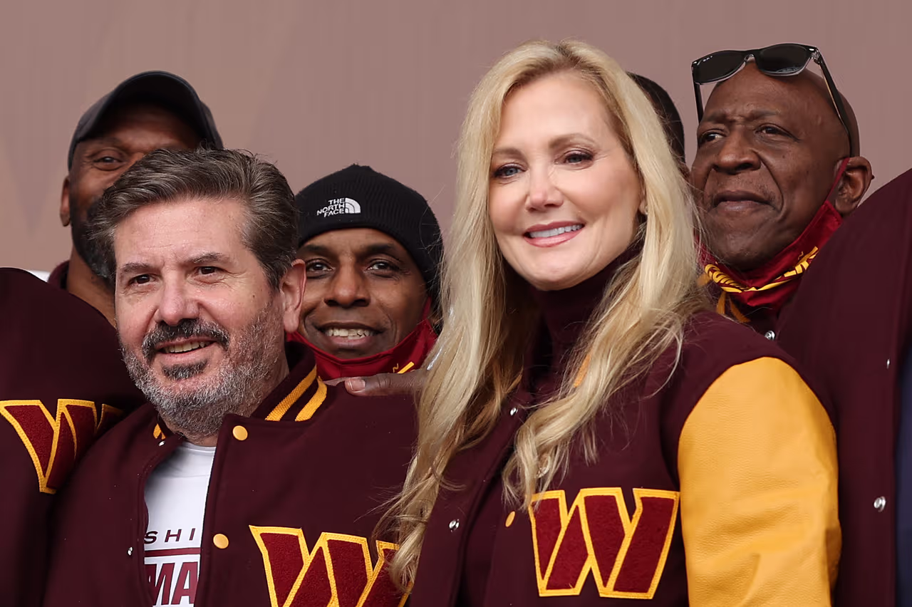 ¿El fin de una era? Dan Snyder, en busca de vender a los Commanders ...