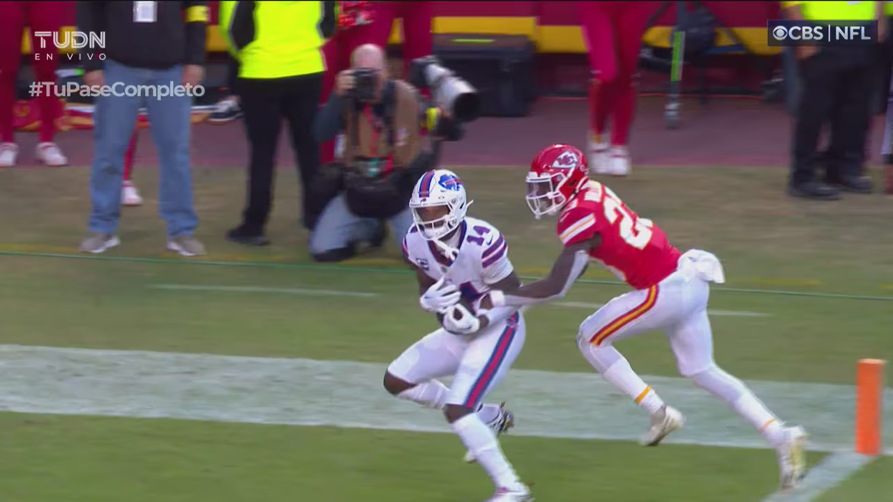 ¡Queman a la defensiva! Allen conecta con Diggs en las diagonales ...