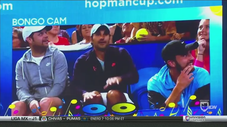 Federer perdió en su segundo juego tras la lesión, pero se divirtió con la ‘Bongo Cam’ | TUDN | TUDN